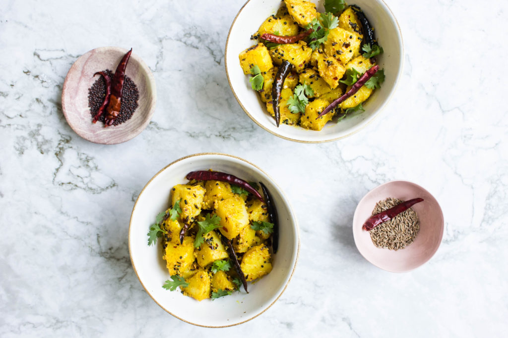 Mariam's Easy Gujarati Style Aloo (Spiced Potatoes) - Pakistan Eats