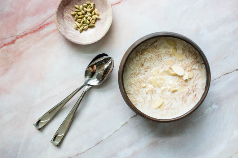Easy Seviyan (Sawaiyan) Recipe - Pakistani Sweet Vermicelli with Milk ...